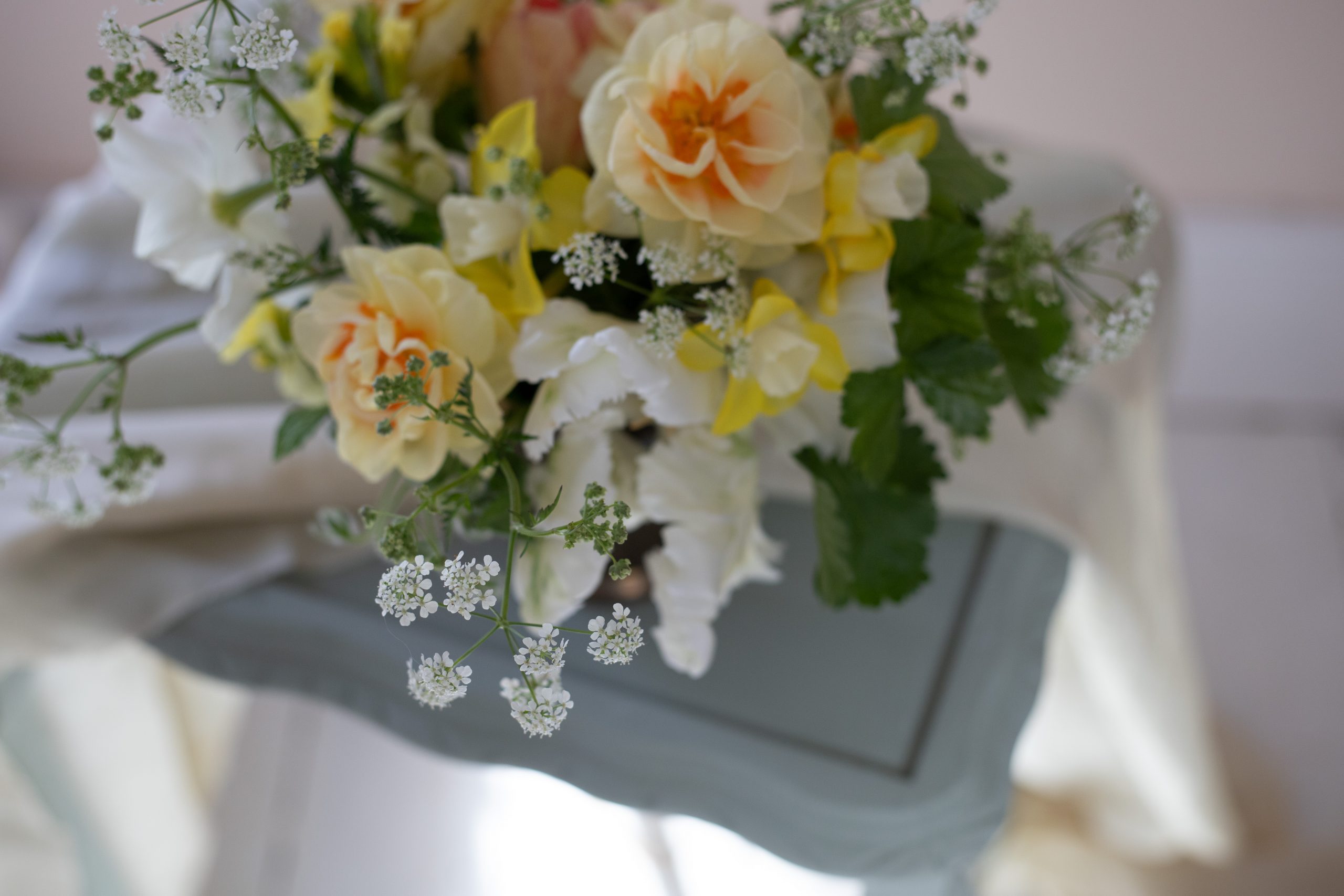 Lotts and Lots | Sustainable flowers : Short Stem Daffodil Arrangement